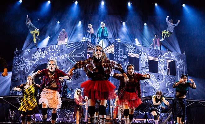 Spectacle du Cirque du Soleil en hommage aux Colocs : le verdict de ...