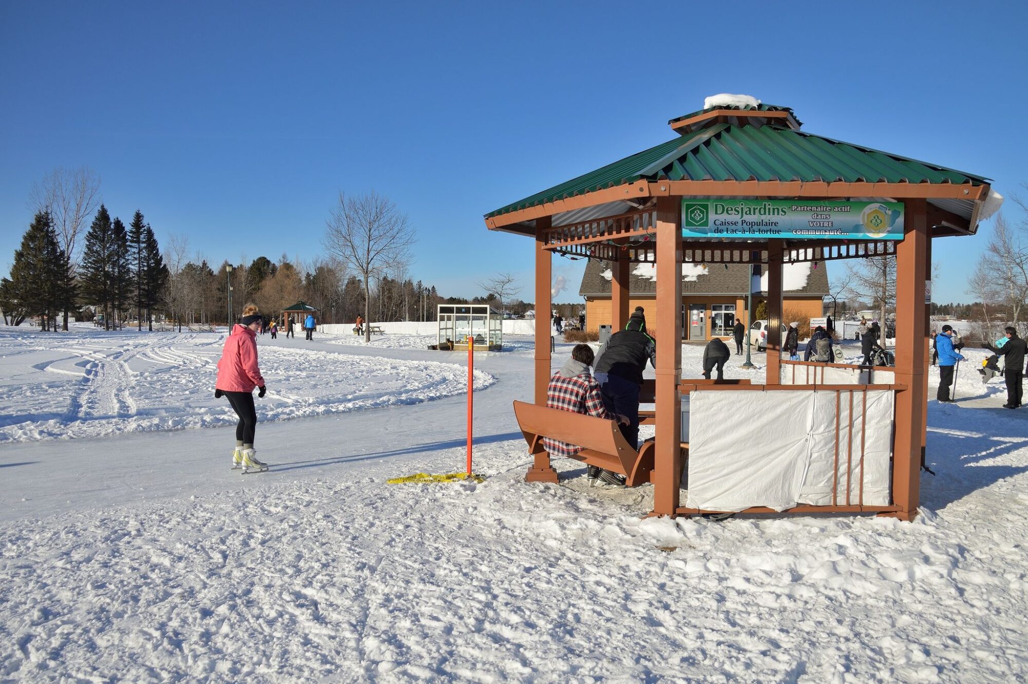 Patinage en Mauricie : sentiers glacés et patinoires extérieures ...